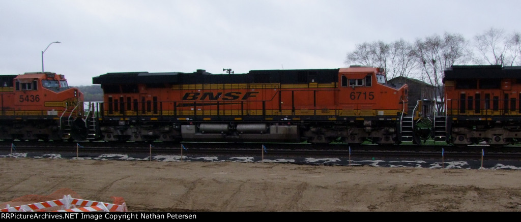 BNSF 6715